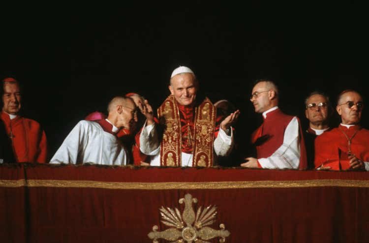JOHN PAUL II APPEARS AFTER BEING ELECTED 264TH POPE | The Record
