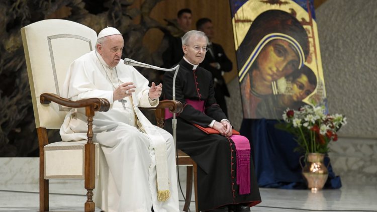 Preach the Gospel, obey the Church, Pope Francis tells Neocatechumenal ...