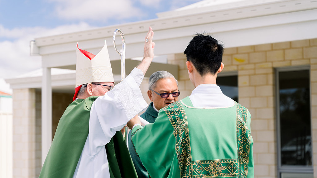 Banksia Grove honours St John Paul II devotion with new statues | The ...